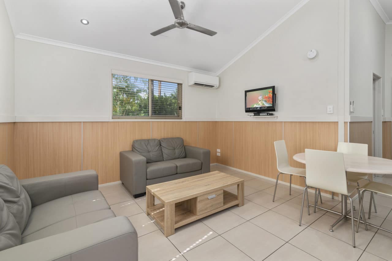 Corporate Cabin long term Gold Coast accommodaton at Ashmore Palms ...